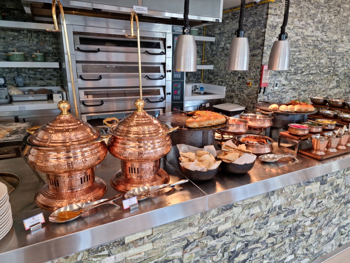 Eat Play Laugh Brunch at the Marriott Downtown - Experience Abu Dhabi