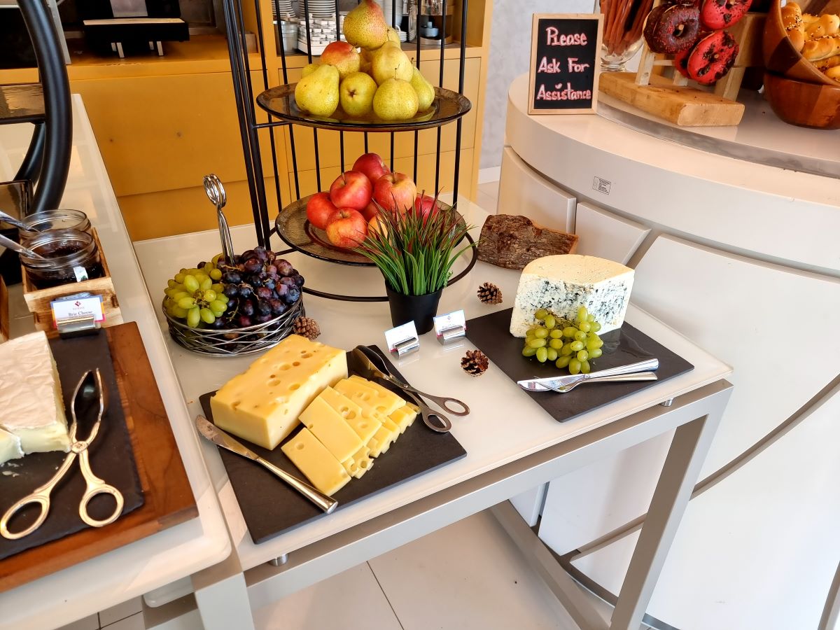 Eat Play Laugh Brunch at the Marriott Downtown - Experience Abu Dhabi